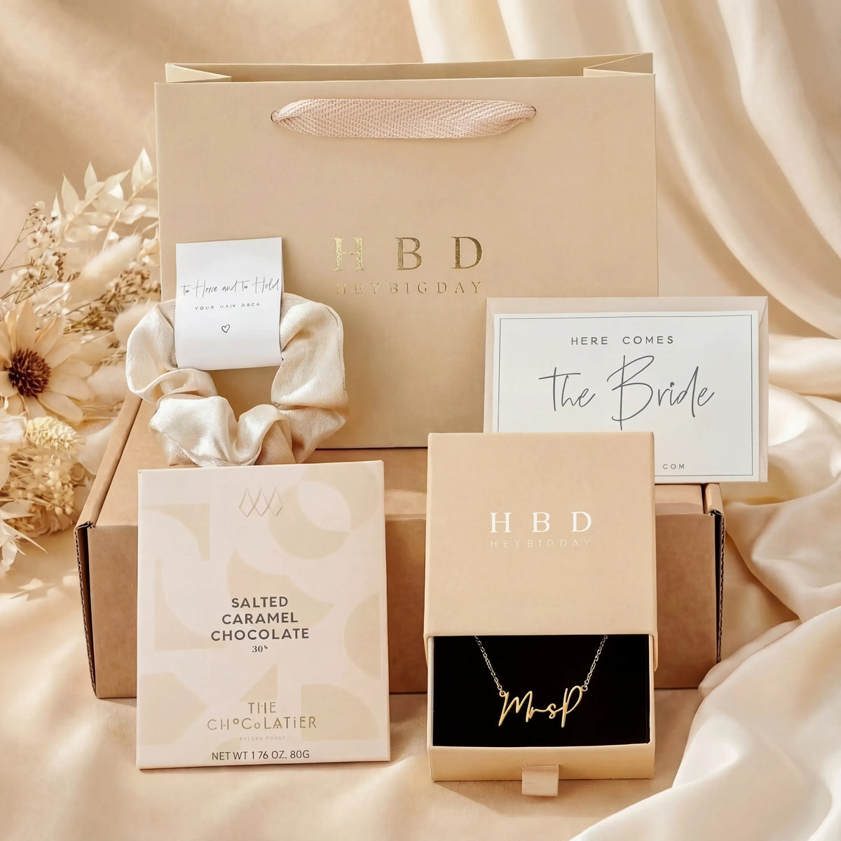Mrs Bride-To-Be Gift Box Set – Personalised Necklace, Matching Earrings ...